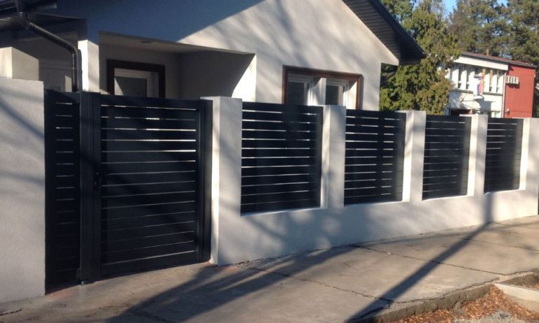 Aluminijumske ograde za dvorište Alu ograde i kapije Roleta